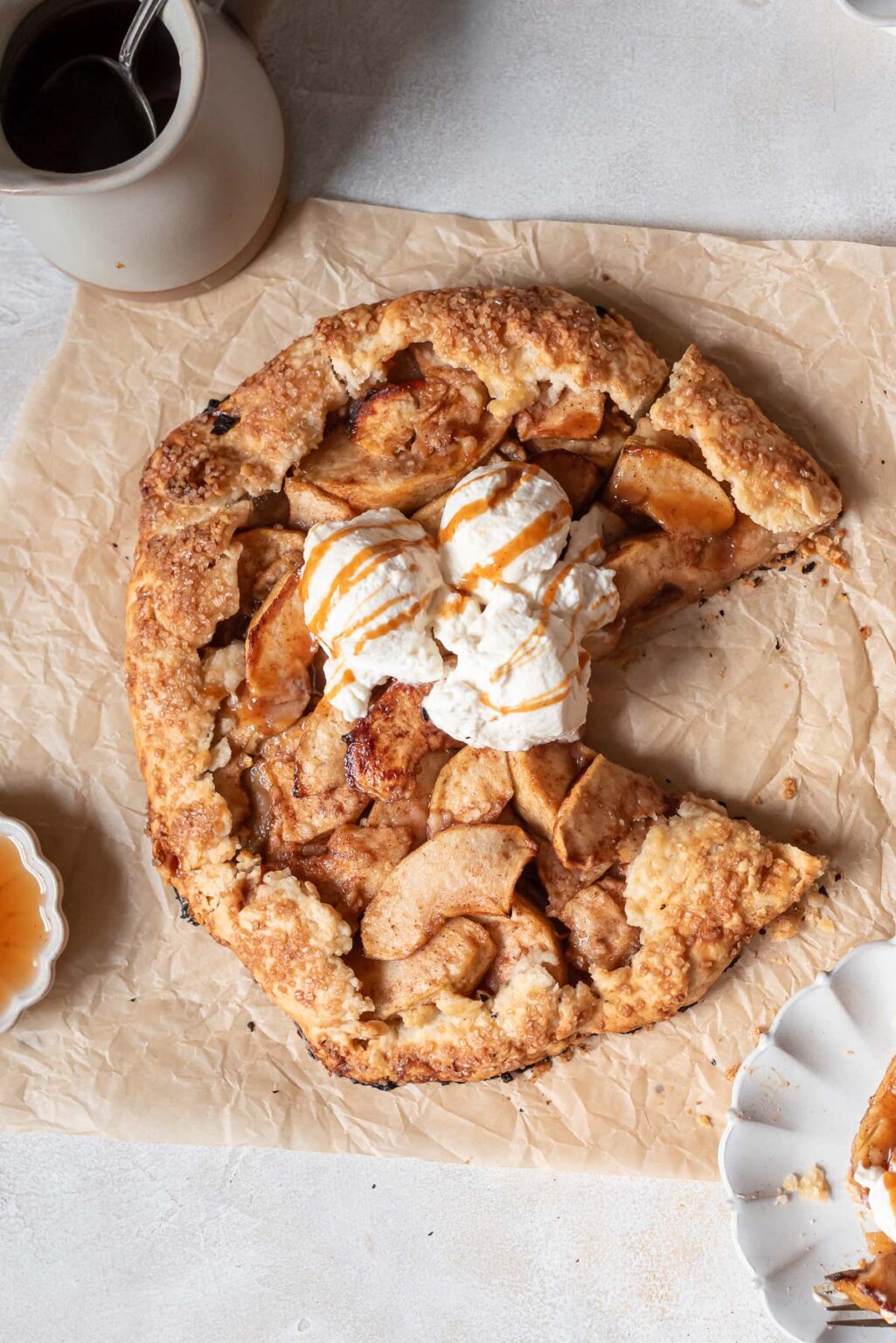 Caramel Cast Iron Apple Pie (Updated Recipe) - A Cookie Named Desire